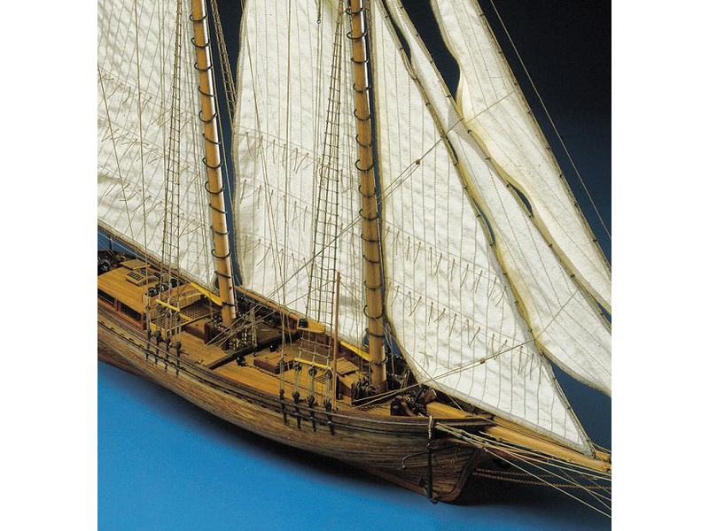 COREL Flying Fish 1860 1:50 kit | Reichard Modelsport